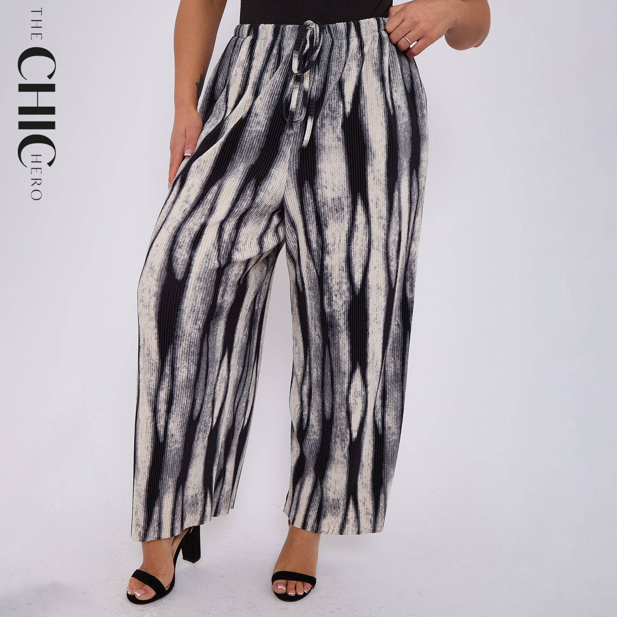 Monochrome Ripple Wide-Leg Drawstring Pants With Pockets – TheChichero